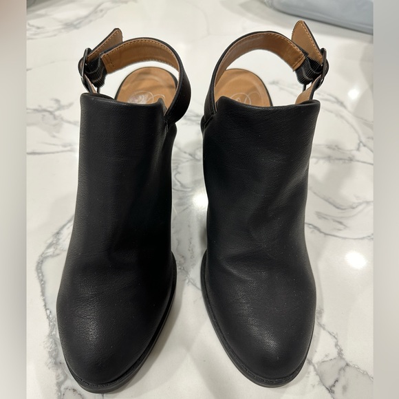 Shoes | Barely Worn Block Heal With Back Straps | Poshmark